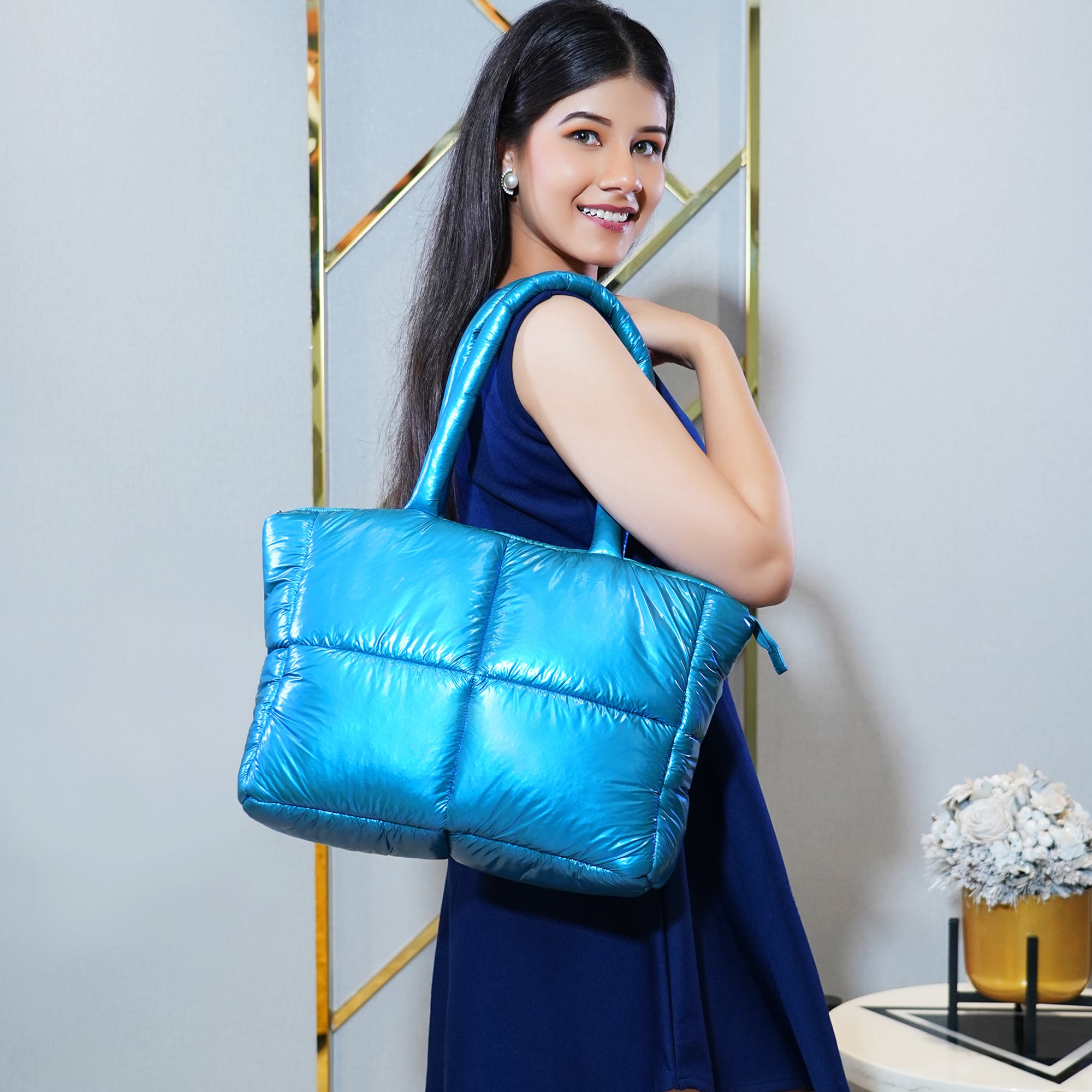 Fumadora Blue - Square Box Fancy Puffer Handbag – METEAMO