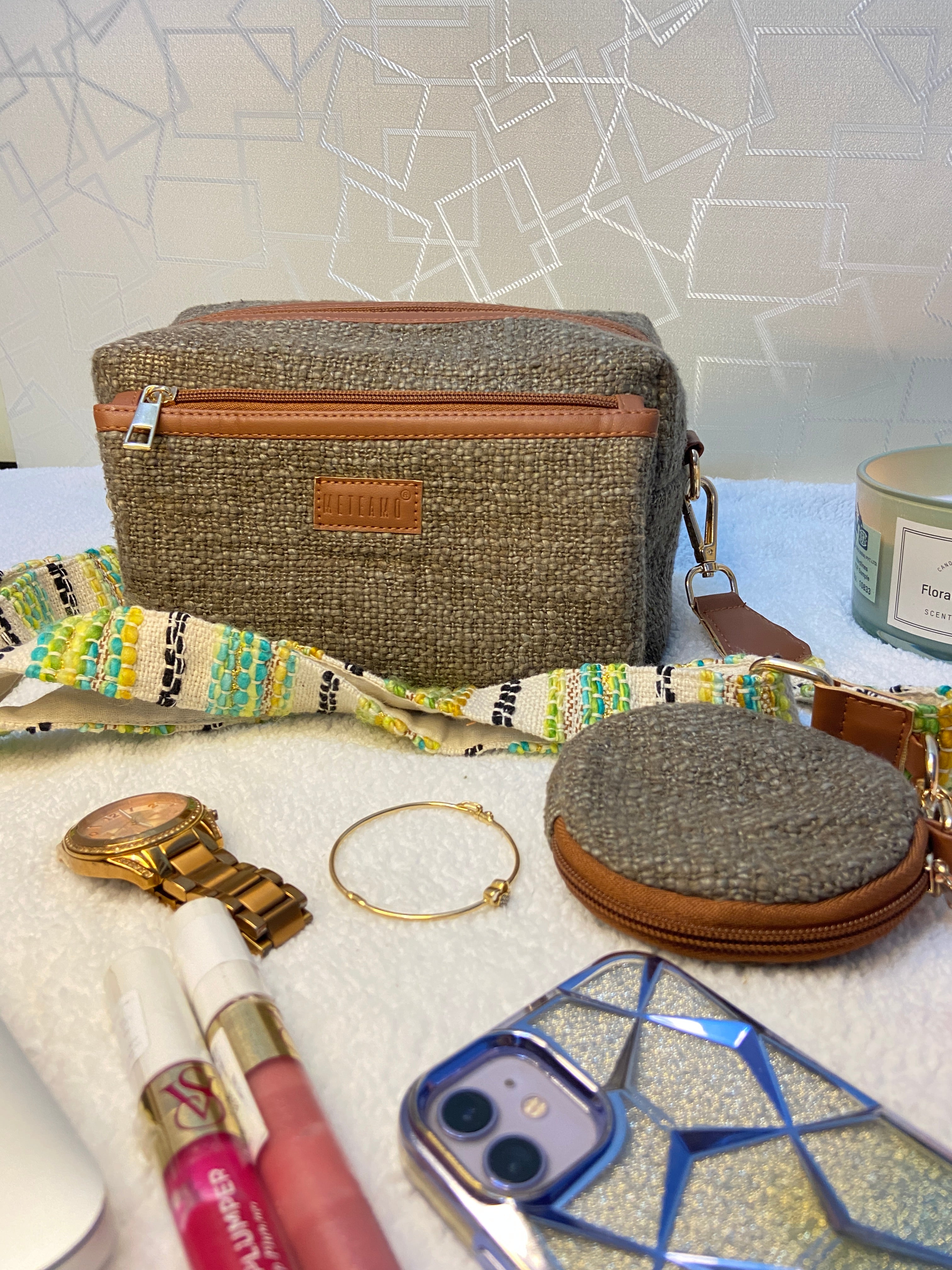 Me Te Amo | Bags in Raffia, Jacquard, Handloom Cotton & Polyester